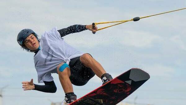 3 Beginner-Friendly Tricks to Master on Your Wakeboard | SkatePro