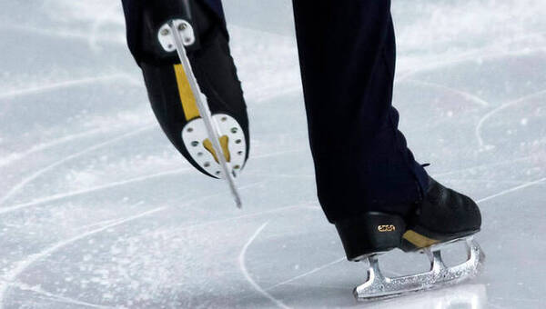Ice Skates for Novices and Intermediate Skaters: Purchasing Guidance